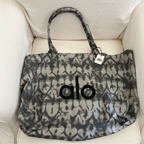 ALO Yoga | Bags | Nwt Alo Yoga Gray Tie Dye Large Cotton Canvas Shopper ...